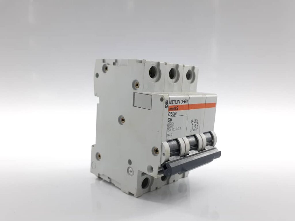 Merlin Gerin C60NC6 24213 Interruptor automático 6 amp tipo multi 9 ...